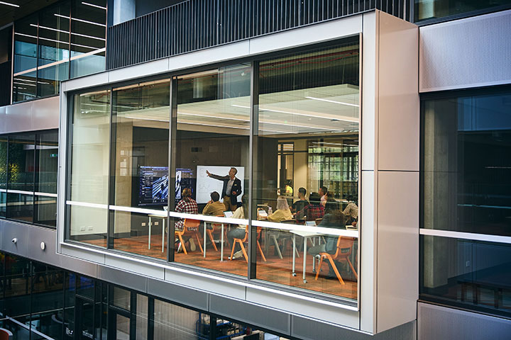 Institute of Applied Technology: Industry Training | TAFE NSW